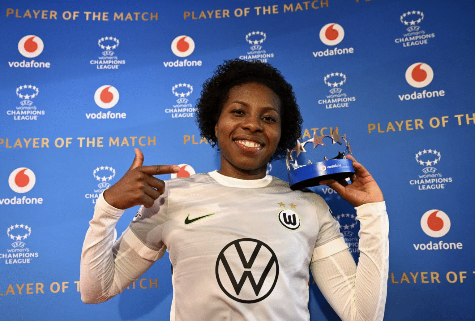 HUNGRY LIKE THE WOLF – Wolfsburg’s Lineth Beerensteyn is in the mood ...